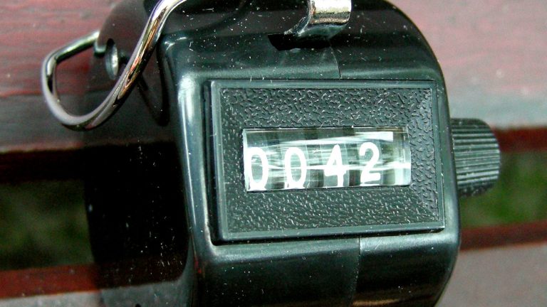 3 ways to track attendance at events - AttendMe